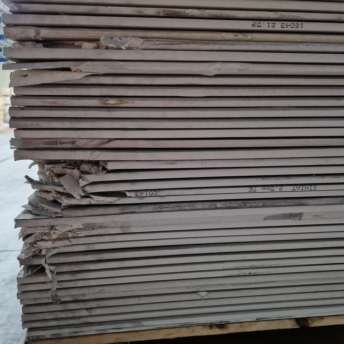 12.5mm Tapered Edge Plasterboard | Seconds | 2400 x 1200mm – Insulation UK